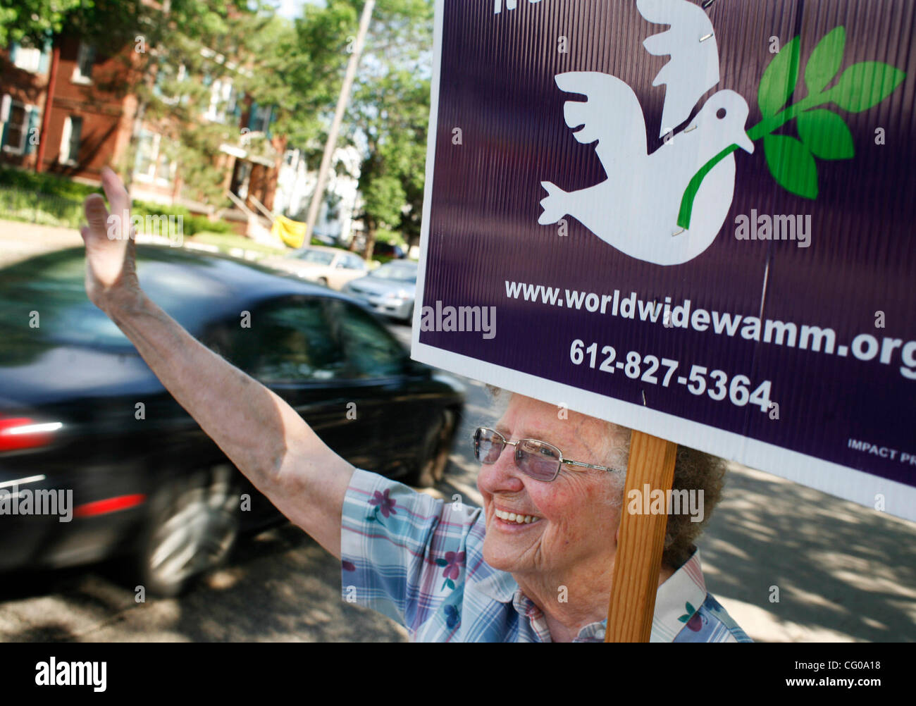 St. Paul, MN;6/12/07;left to right: Ruth Knox, 88, is a World War Two ...