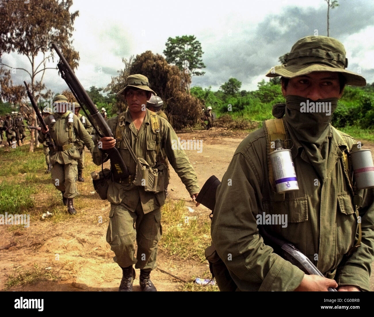 Jun 21, 2007 - Chapare, Bolivia - Anti-riot Police patrol the coca ...