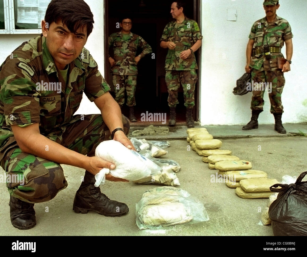 Jun 21, 2007 - Chapare, Bolivia - Cocaine catch during a 'Search and ...
