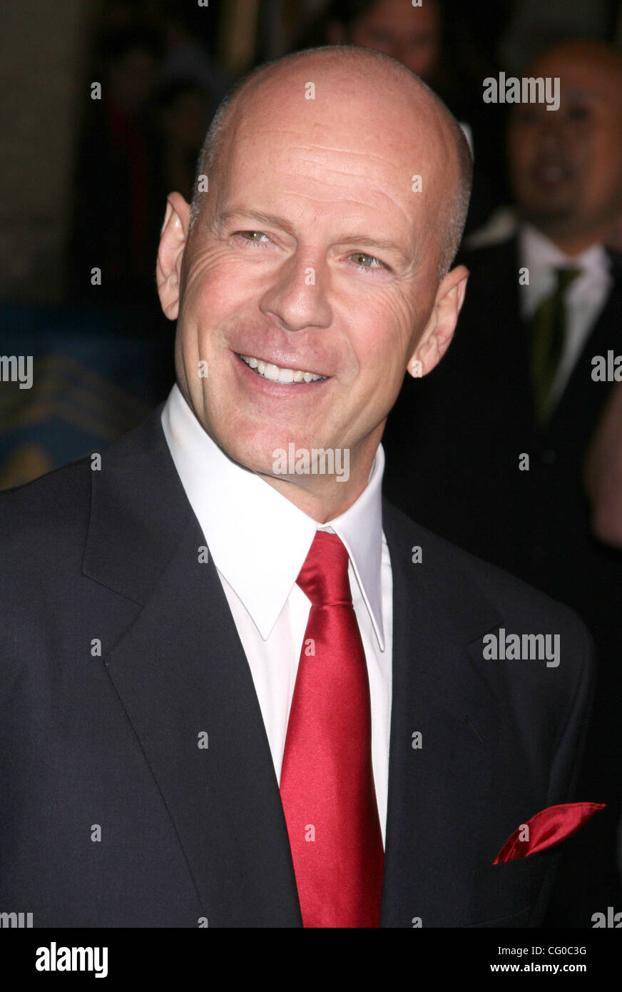 Jun 22, 2007 - New York, NY, USA - Actor BRUCE WILLIS at the arrivals ...