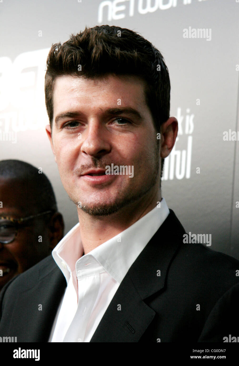 Jun 25, 2007 - Hollywood, CA, USA - ROBIN THICKE arriving at the first ...