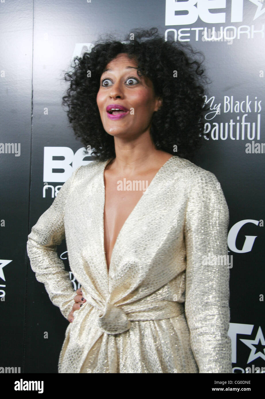 Jun 25, 2007 - Hollywood, CA, USA - TRACEY ELLIS ROSS arriving at the ...