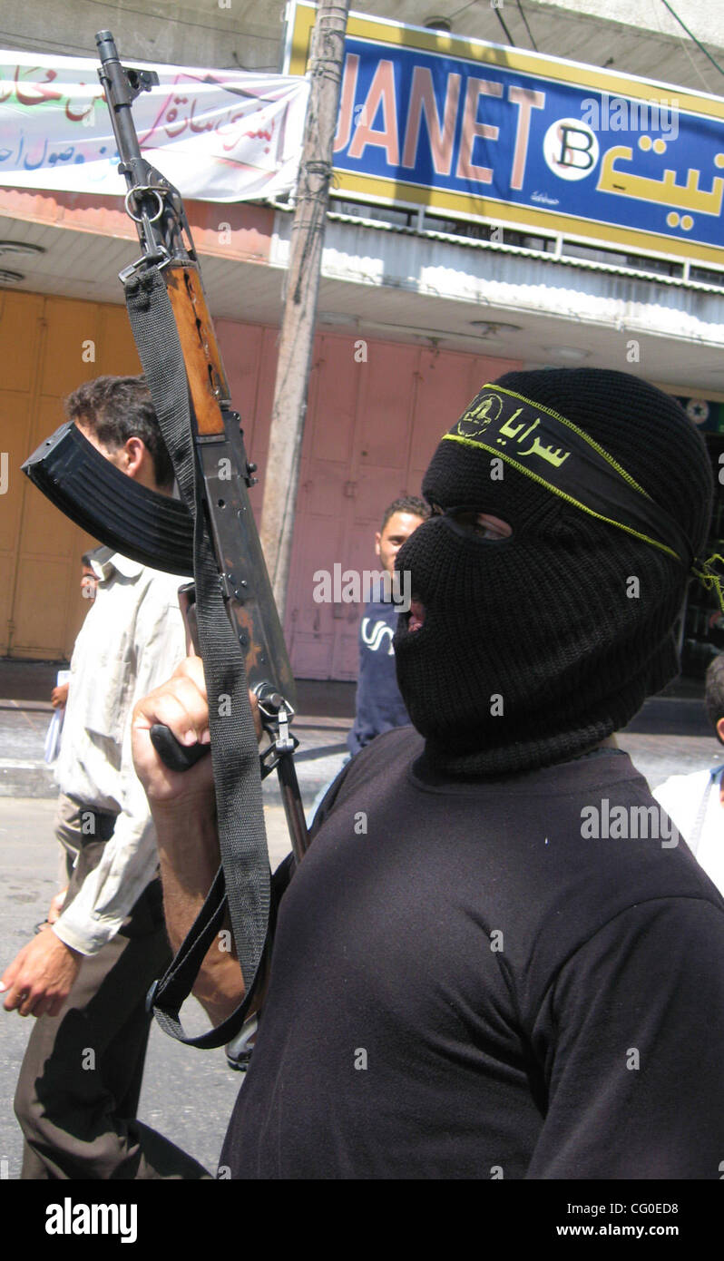 Jun 25, 2007 - Gaza City, Gaza - Palestinian relatives of Islamic Jihad ...