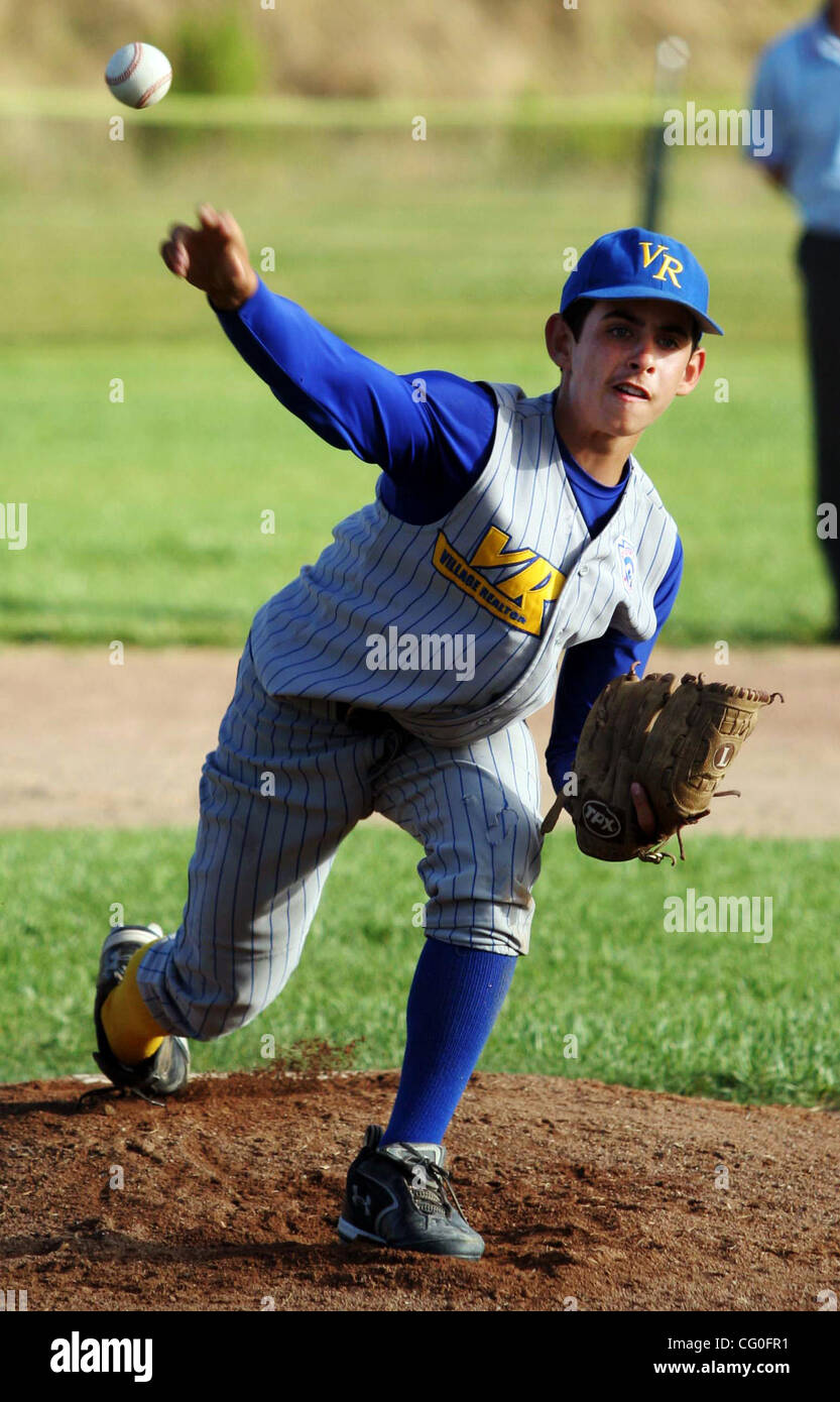 Grant Lowe fires one in for the San Lorenzo Village Realtors during ...