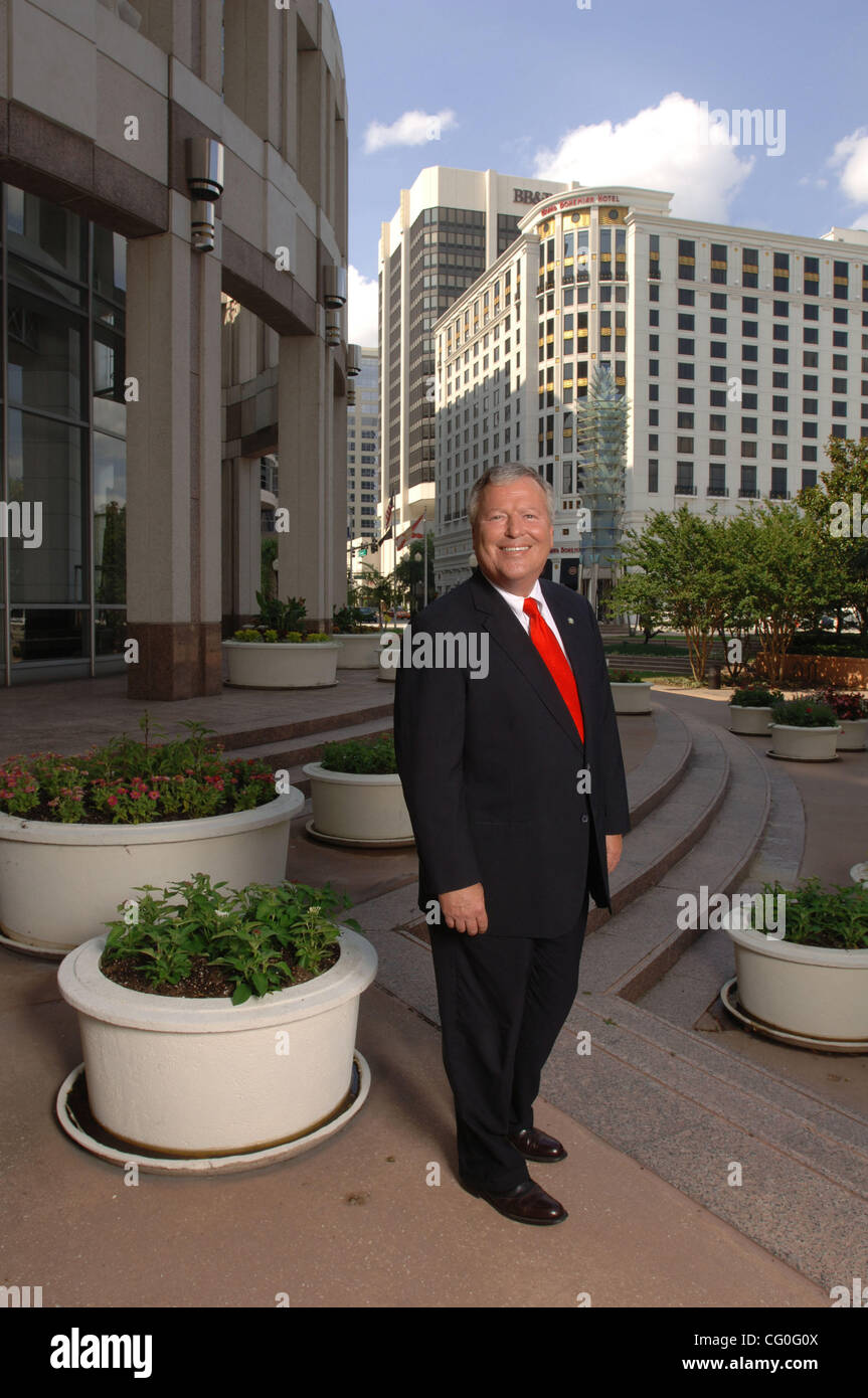 Steps city hall orlando hi-res stock photography and images - Alamy