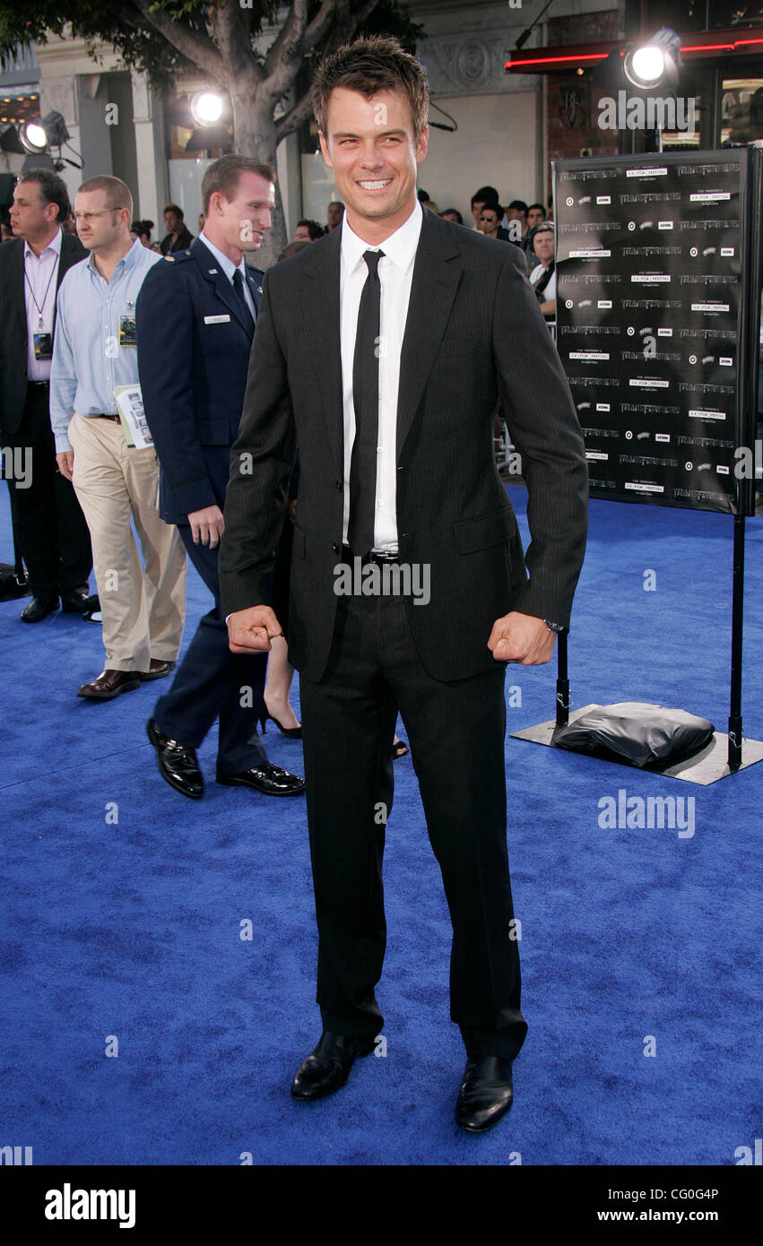 Jun 27, 2007 - Hollywood, CA, USA - Actor JOSH DUHAMEL at the Hollywood ...