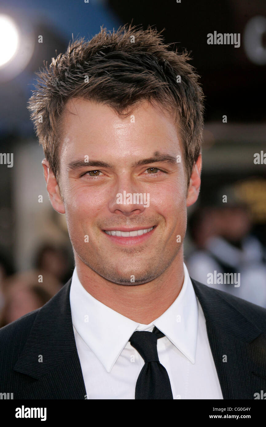 Jun 27, 2007 - Hollywood, CA, USA - Actor JOSH DUHAMEL at the Hollywood ...
