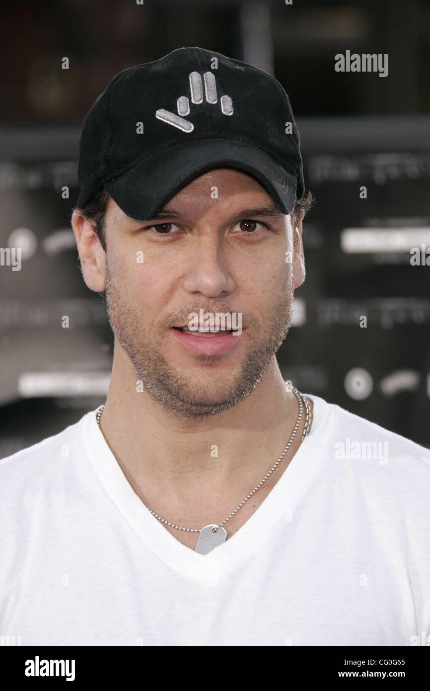 Jun 27, 2007 - Hollywood, CA, USA - DANE COOK at the Hollywood Premiere ...