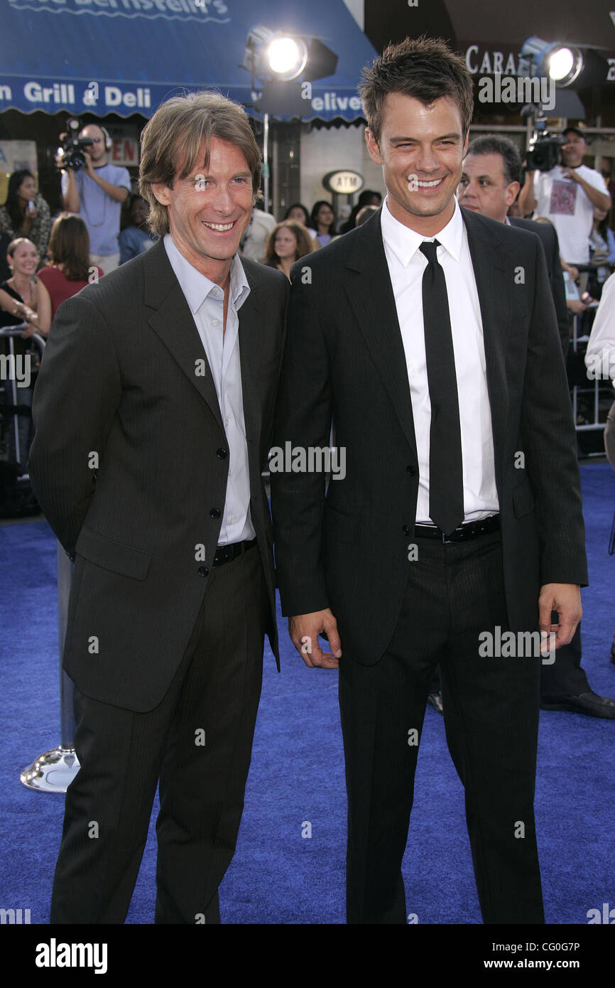 Michael bay and lisa hi-res stock photography and images - Alamy