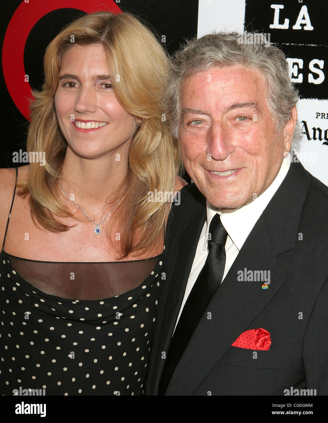 Jun 28, 2007; Hollywood, California, USA; Singer TONY BENNETT and SUSAN ...