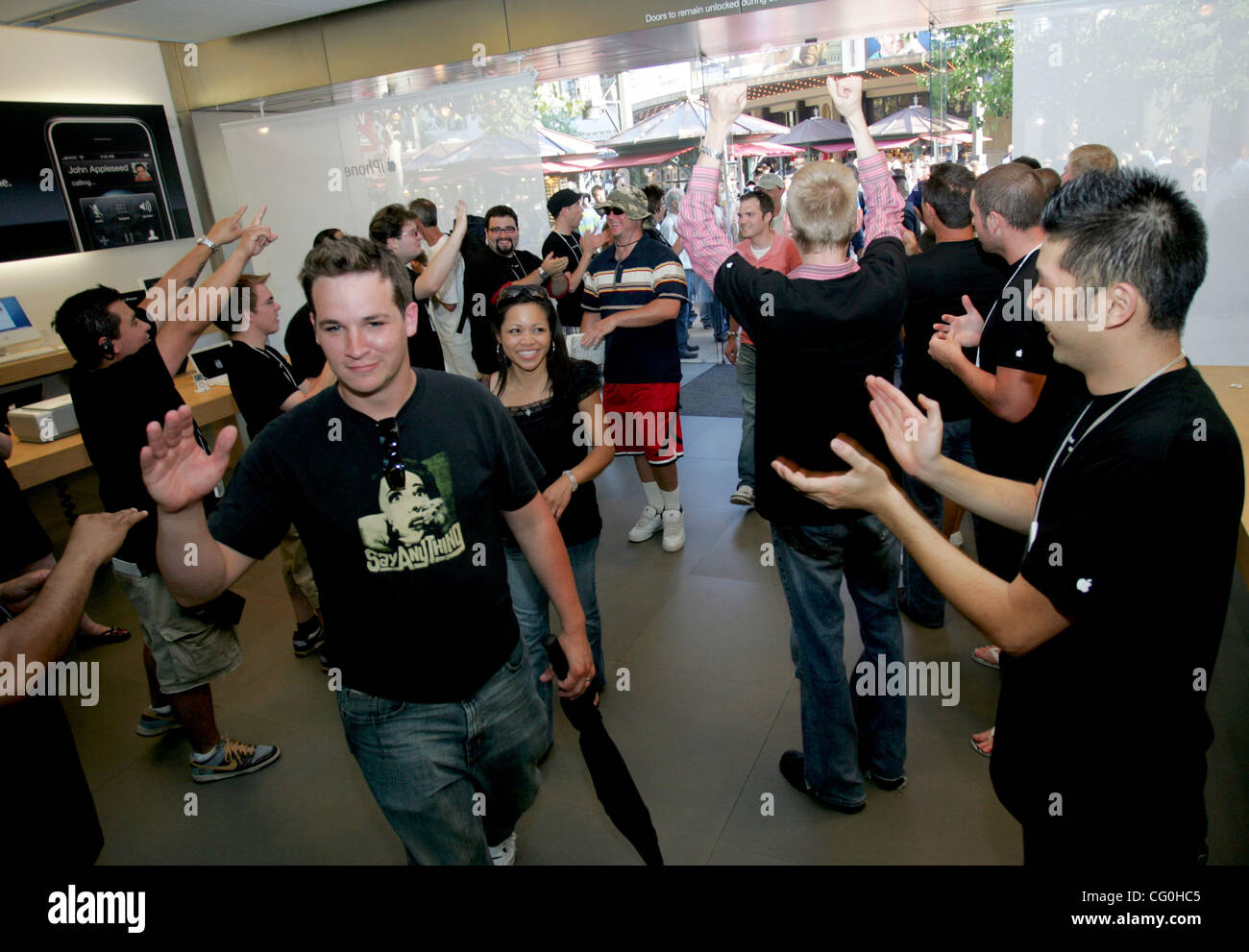 Jun 29, 2007 - Los Angeles, CA, USA - Customers are greeted by dozens ...