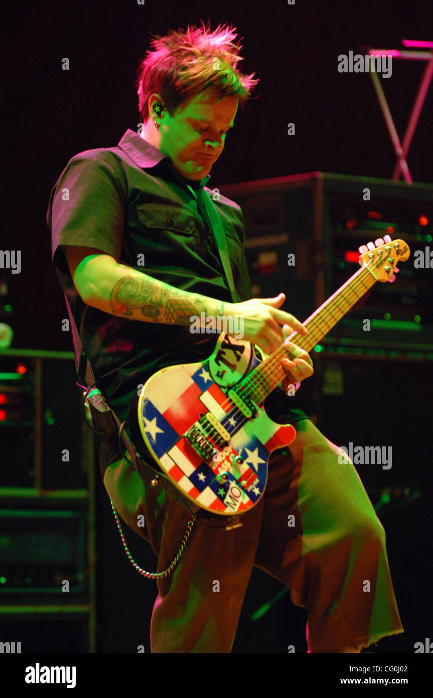 Jul. 2, 2007; Myrtle Beach, SC USA; Musician JARET REDDICK of the band ...