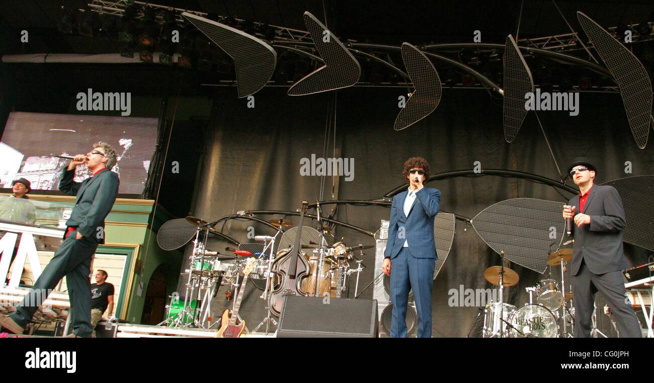 Jul 04, 2007 - Stockholm, SWEDEN - ADAM YAUCH (MCA), MICHAEL DIAMOND ...