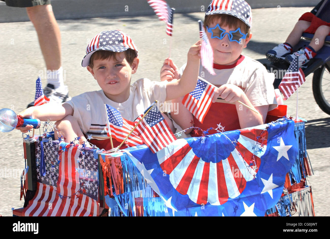 July 4th, 2007 - Foster City, CA, USA - Three-year-old Kyle Chamberlain ...