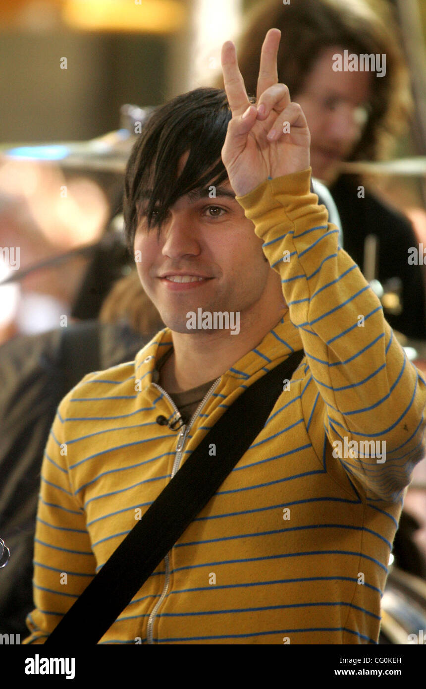 Jul 06, 2007 - New York, NY, USA -Bass guitarist PETE WENTZ, from the ...