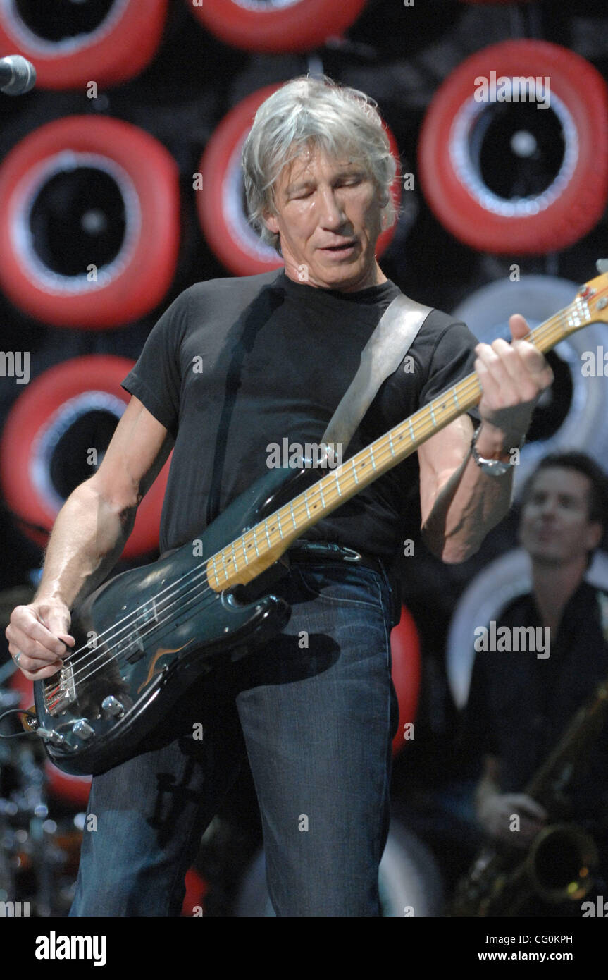 Jul. 7, 2007 East Rutherford, NJ; USA, Bass Guitarist ROGER WATERS ...