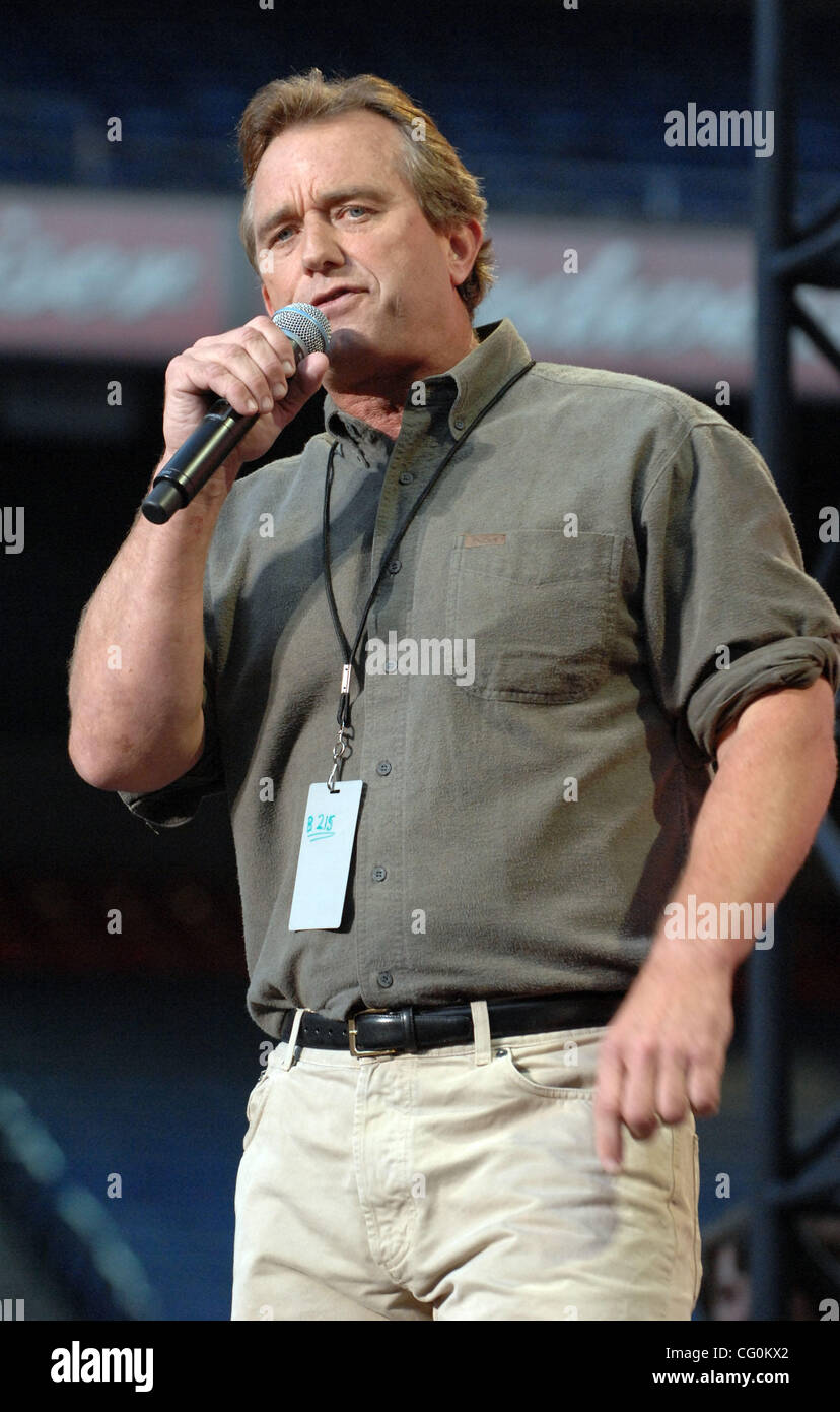 Jul. 7, 2007 East Rutherford, NJ; USA, Activist ROBERT F. KENNEDY JR ...