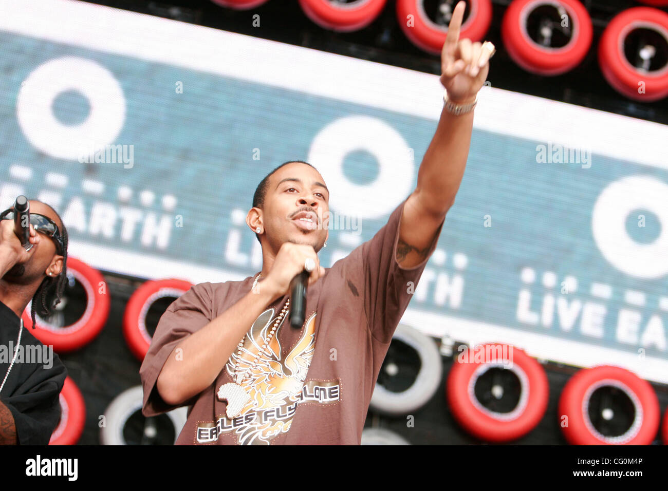 Ludacris performing at Giant's Stadium during Live Earth on July 7 ...