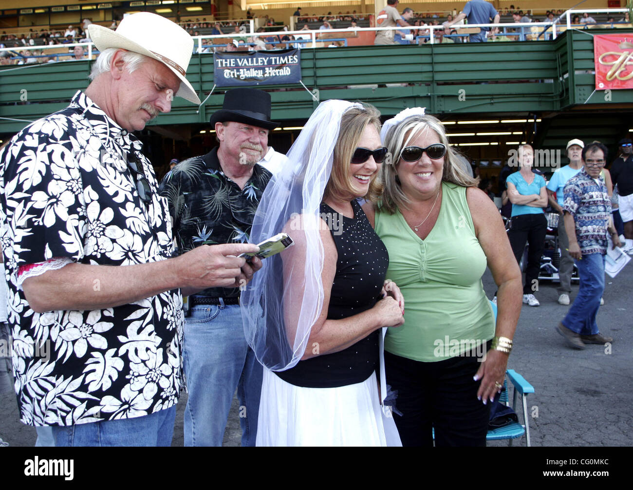 Janice Peabody (right), of Danville, and Marsha Young, of Pleasanton ...