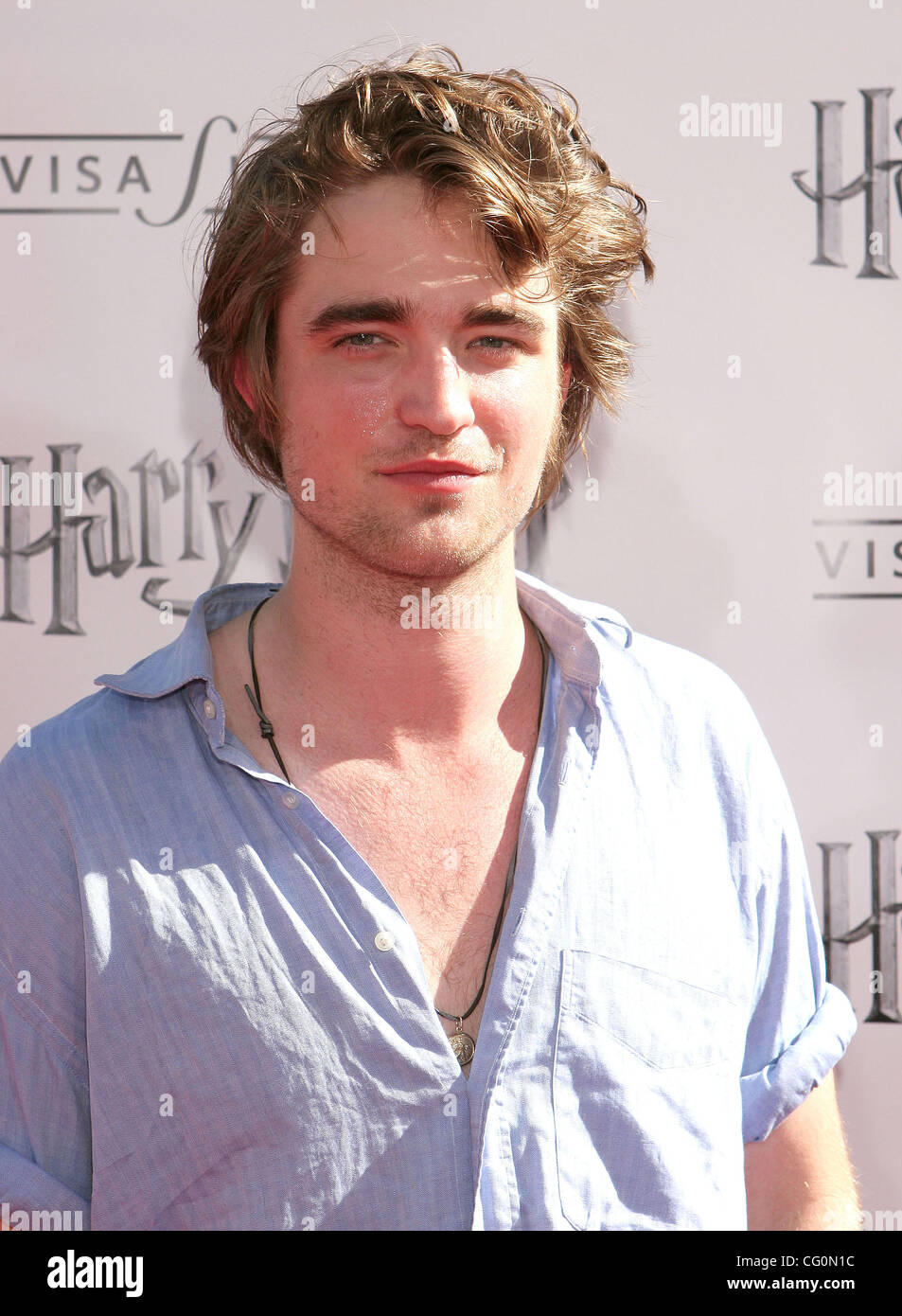 Robert pattison harry potter hi-res stock photography and images - Alamy