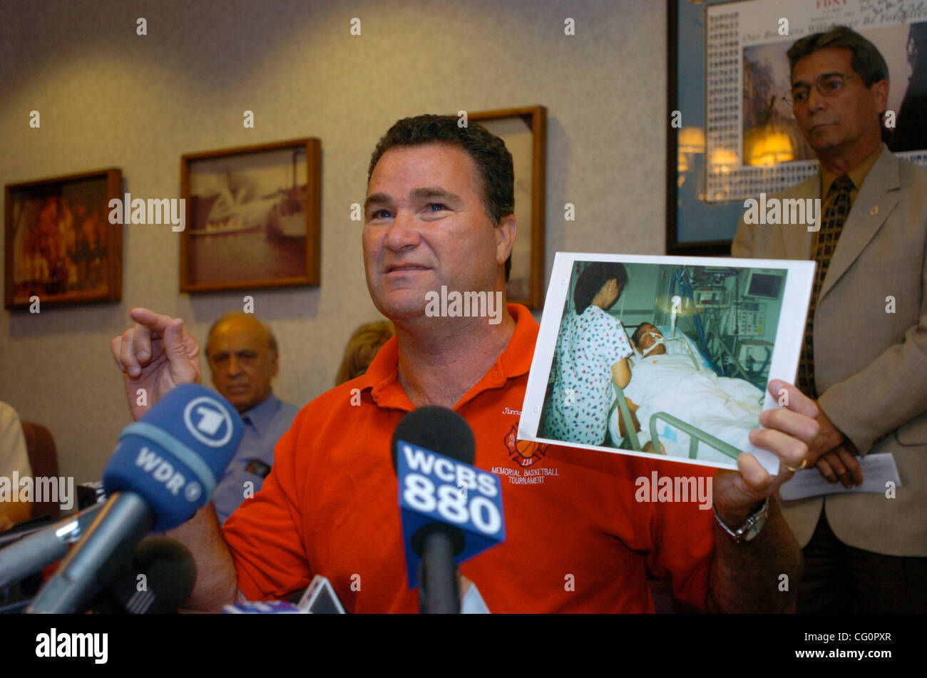 Ladder 114 High Resolution Stock Photography and Images - Alamy