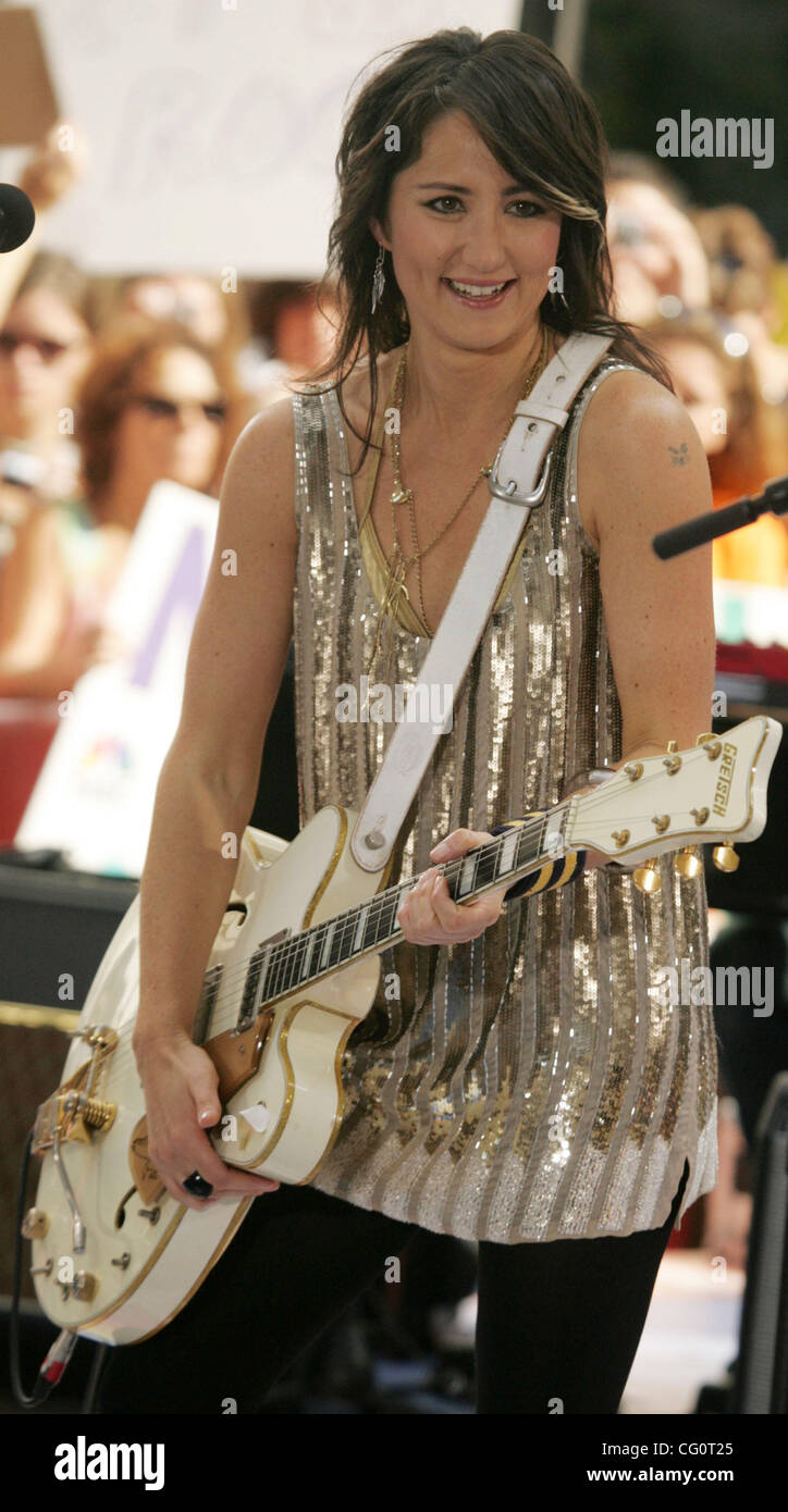 Kt tunstall hi-res stock photography and images - Alamy