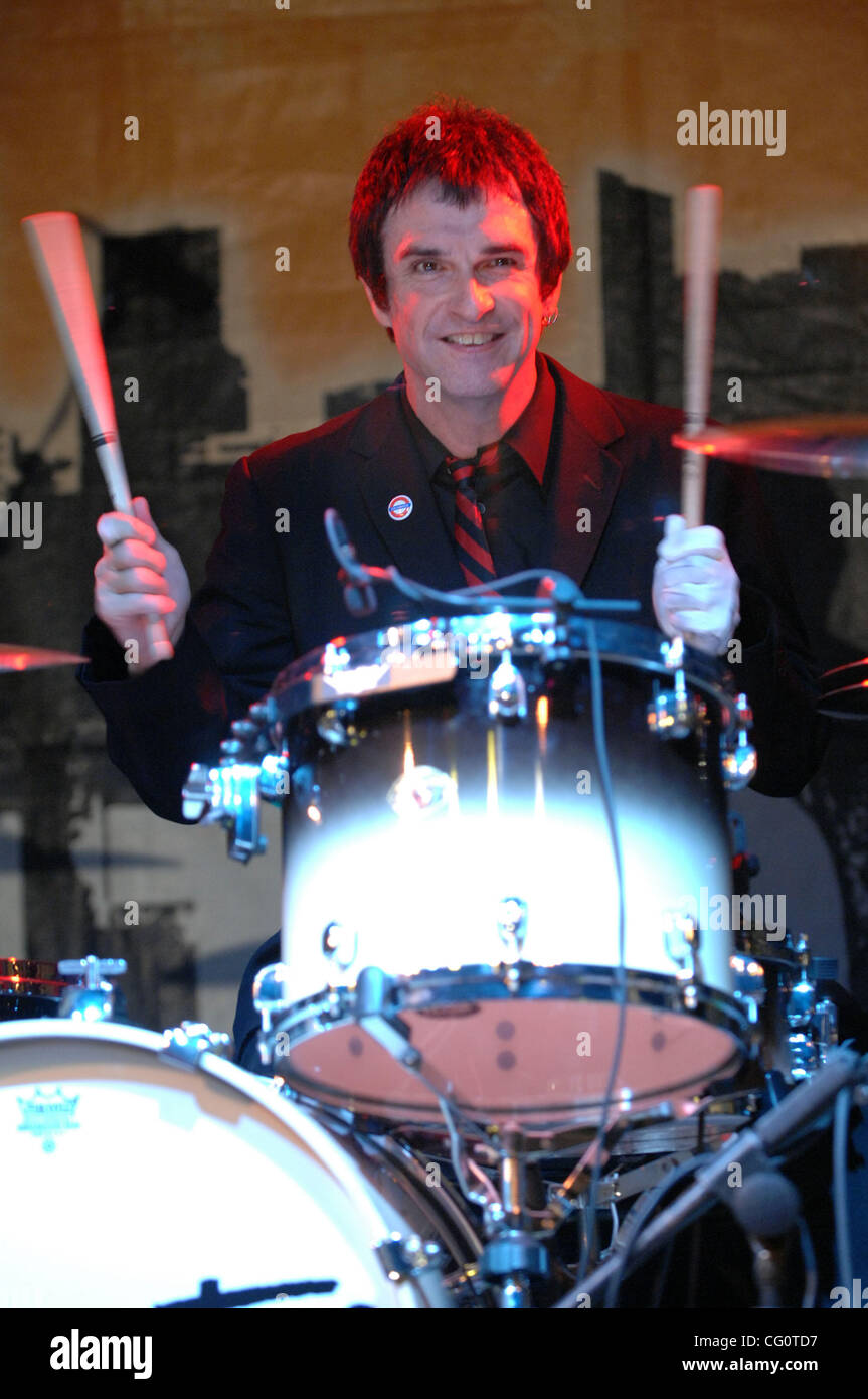 The romantics band hi-res stock photography and images - Alamy