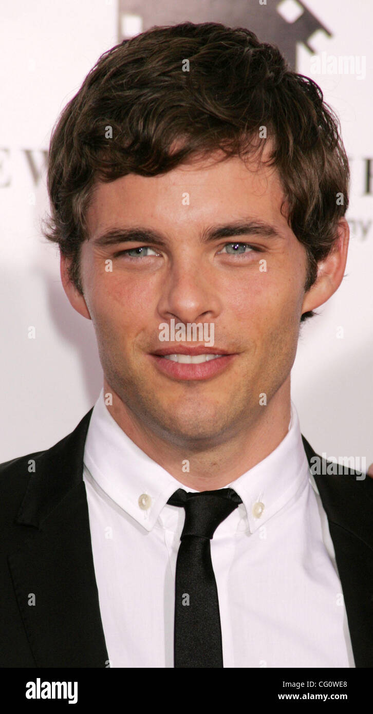 James marsden hairspray hi-res stock photography and images - Alamy