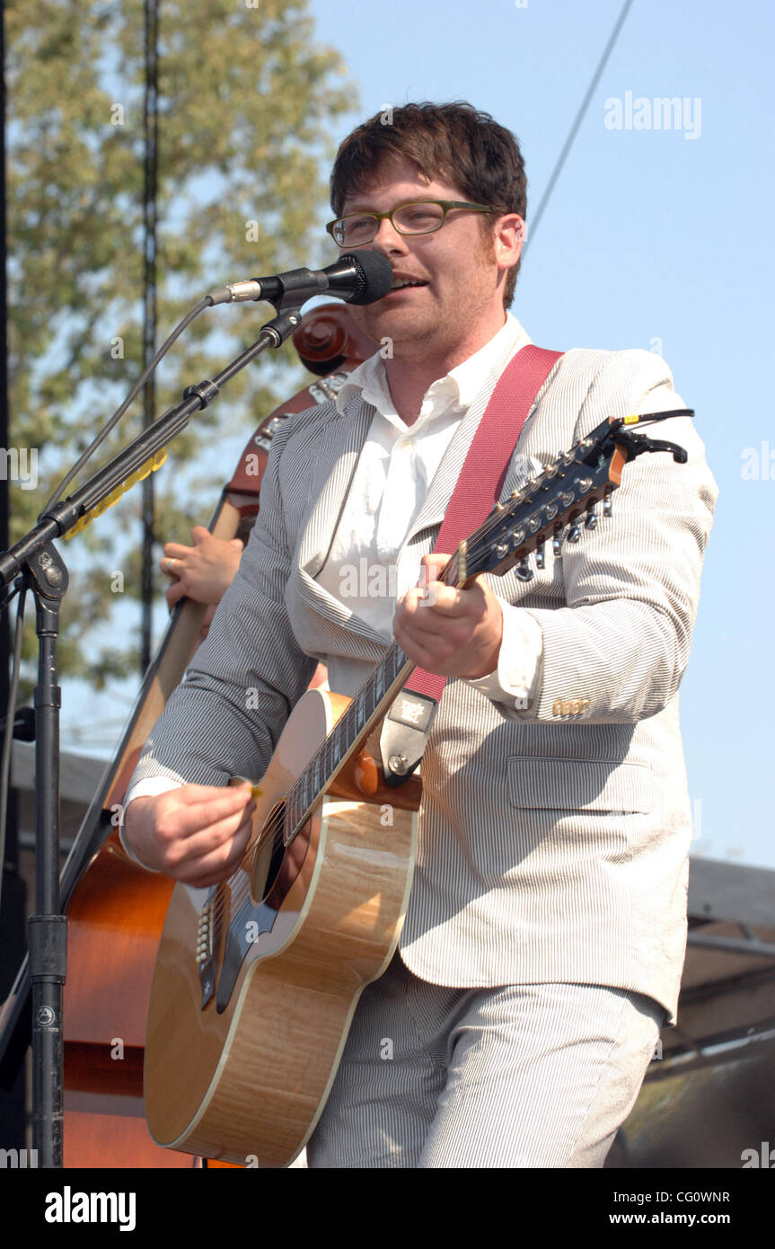 Jun 16, 2007 Manchester, TN; USA, Singer / Guitarist COLIN MELOY of the ...