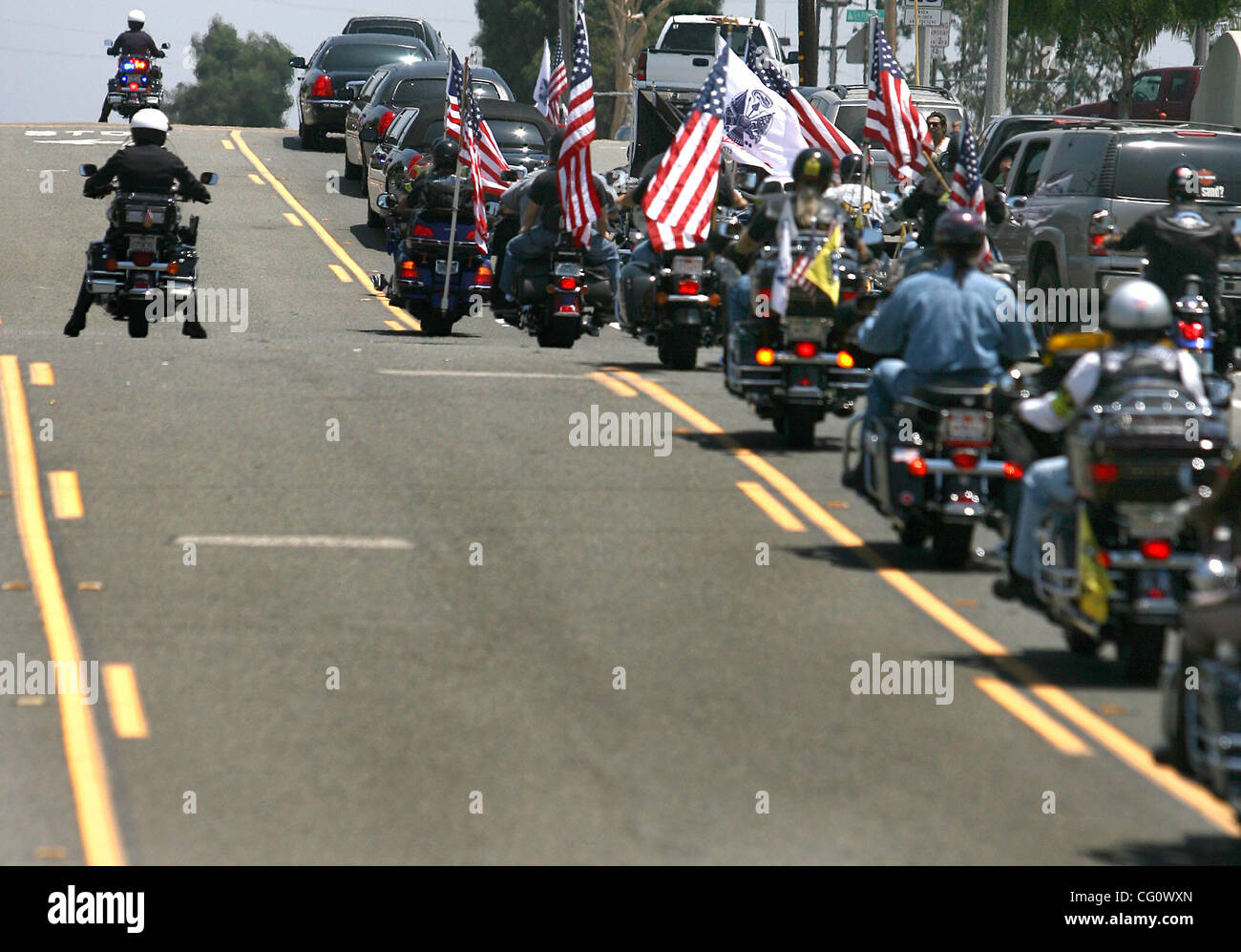 REDONDO BEACH, CA - JULY 16th, 2007: Family and friends mourned Army ...