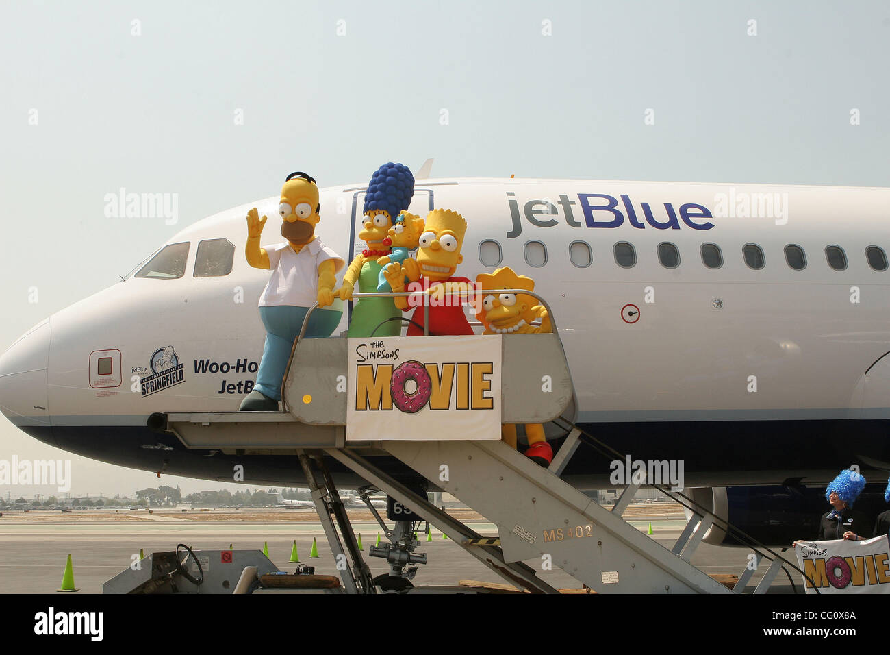 The simpsons movie release hi-res stock photography and images - Alamy