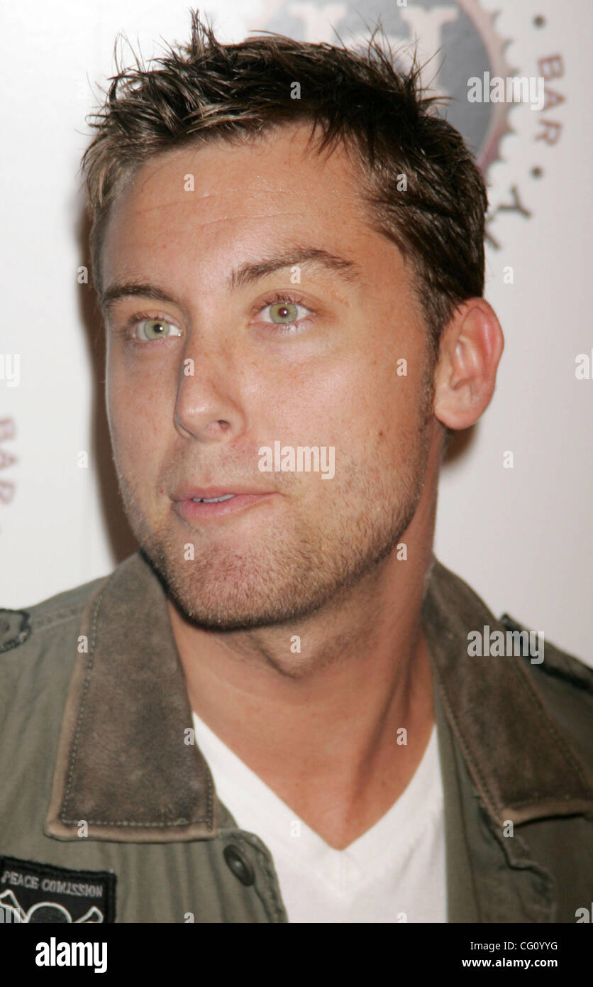 Jul 18, 2007 - New York, NY, USA -Singer LANCE BASS at the arrivals for ...