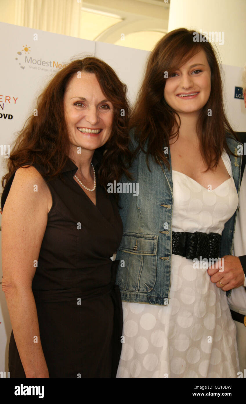 Beth Grant 1970s Beth Grant (@bethgrantactor) • Instagram Photos And