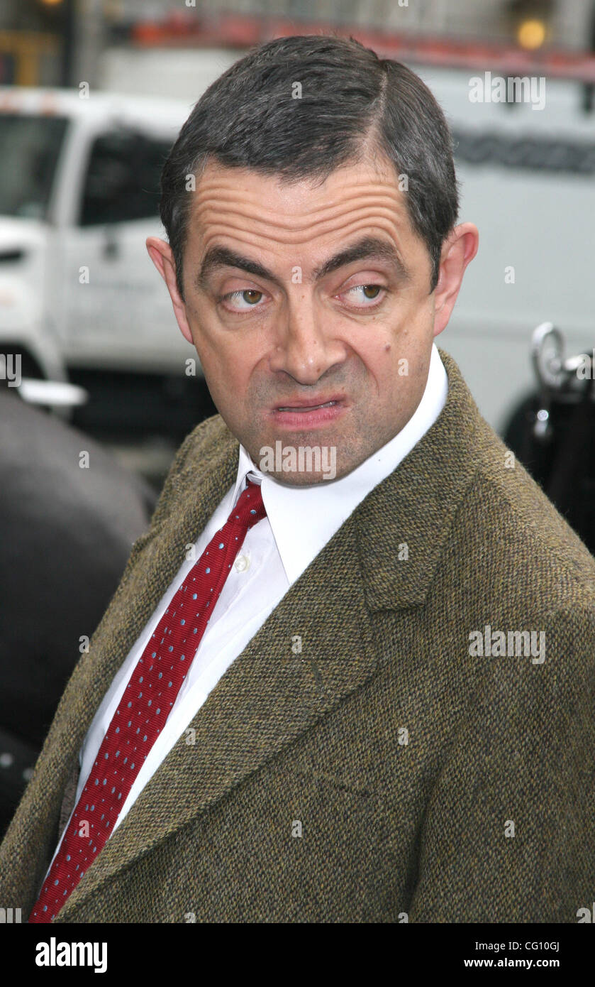 Jul 19, 2007 - New York, NY, USA - Actor ROWAN ATKINSON poses for ...