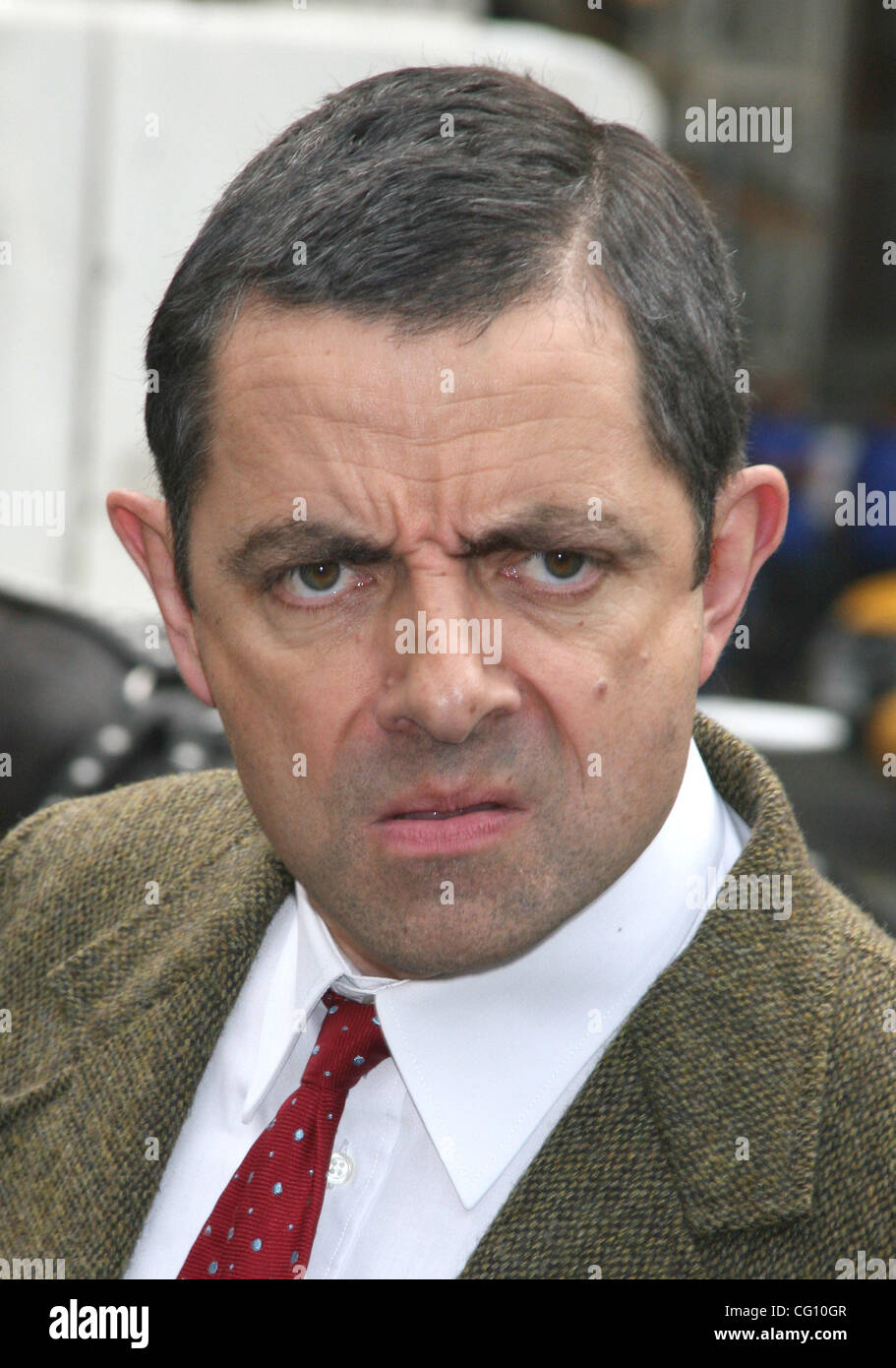 Jul 19, 2007 - New York, NY, USA - Actor ROWAN ATKINSON poses for ...