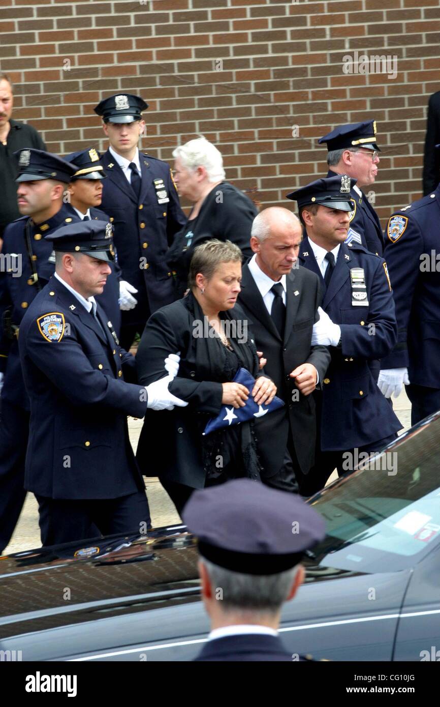 Perps hi-res stock photography and images - Alamy