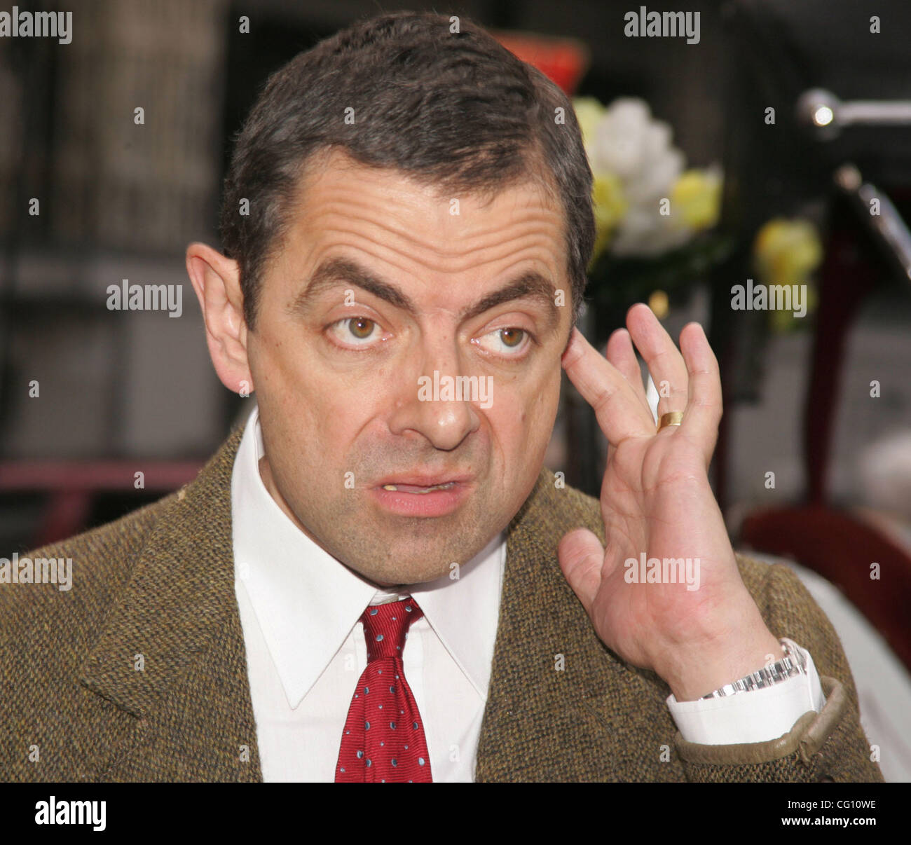 Jul 19, 2007 - New York, NY, USA - Actor ROWAN ATKINSON poses for ...