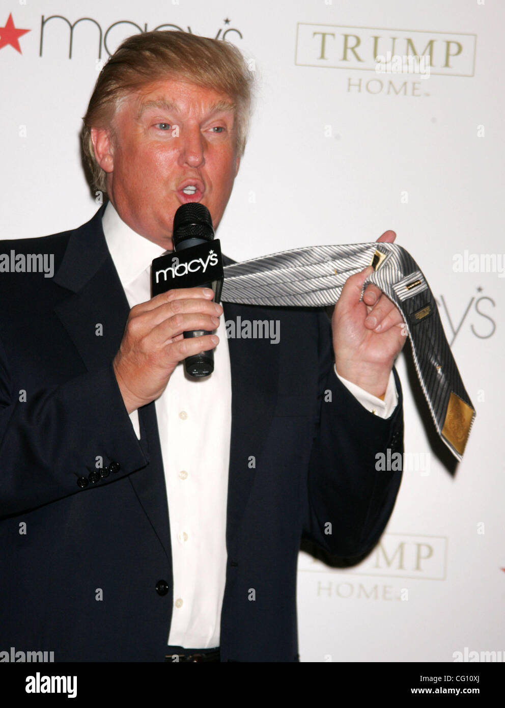 Jul 19, 2007 - New York, NY, USA - Businessman DONALD TRUMP unveils his ...
