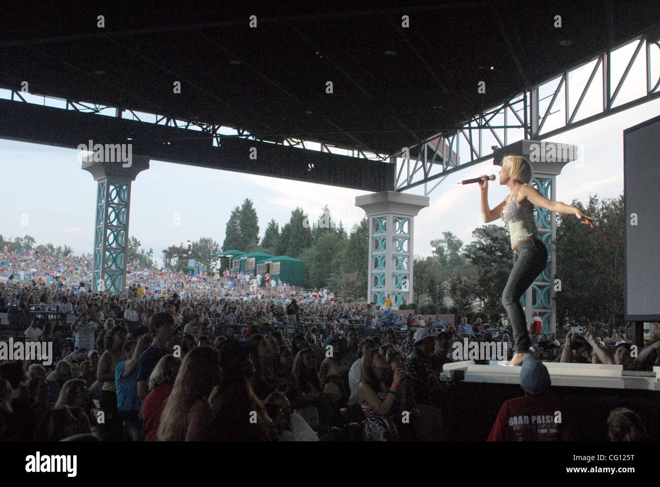 Jul. 20, 2007; Raleigh, NC USA; Singer KELLIE PICKLER performs live as ...