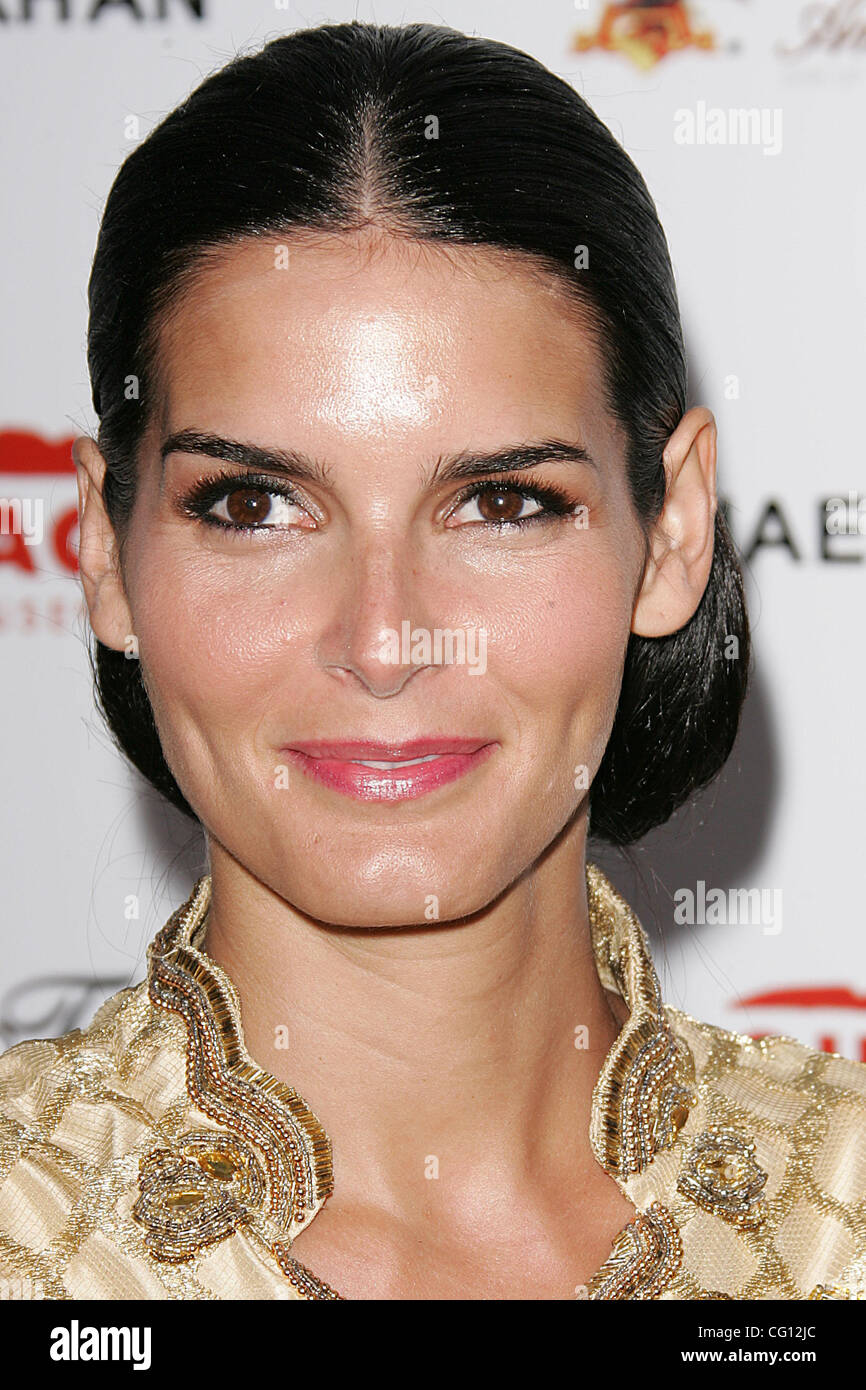 Angie harmon 2007 hi-res stock photography and images - Alamy