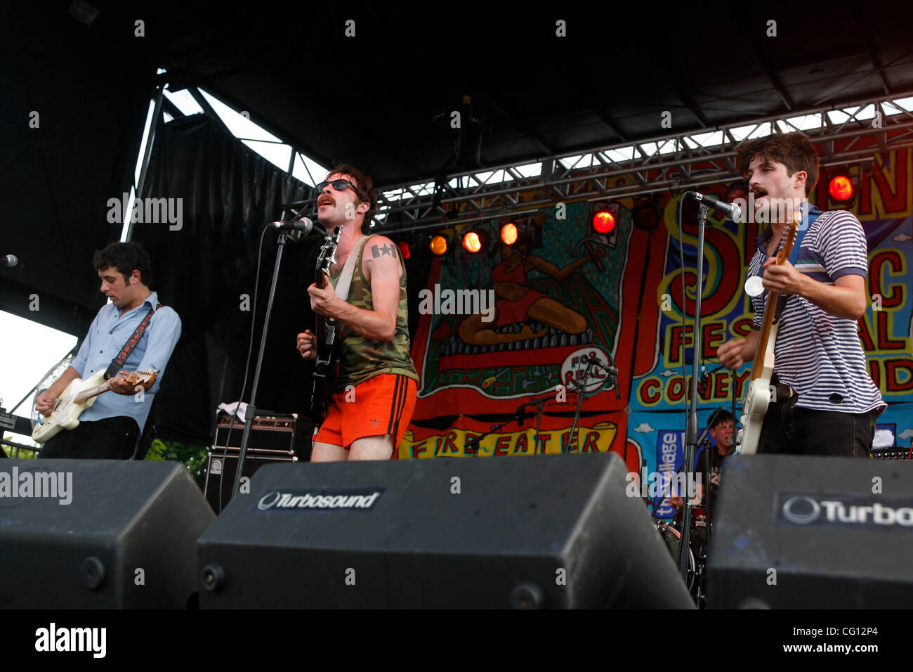 The Black Lips performing at The Village Voice Siren Festival in Coney ...