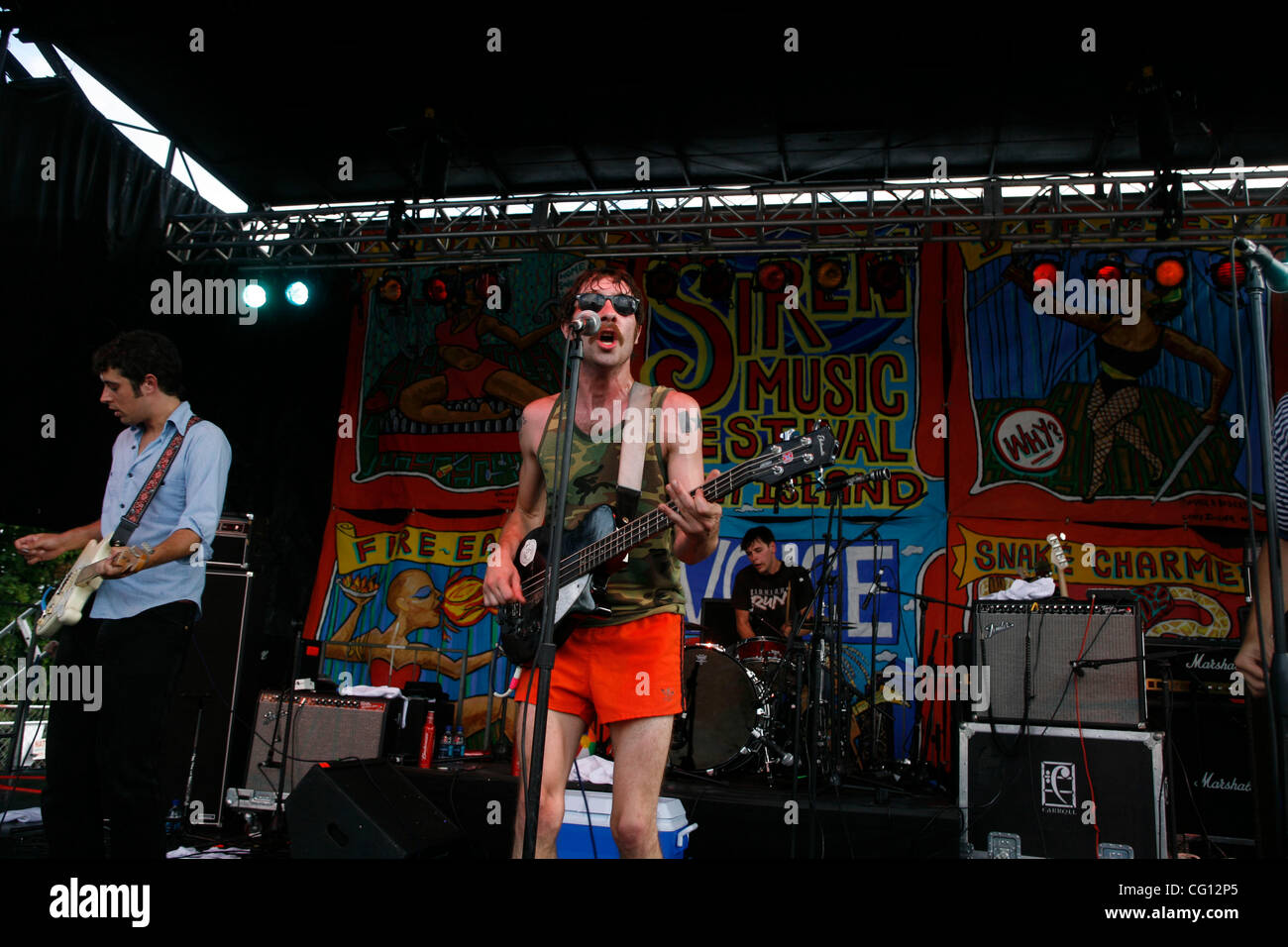 The Black Lips performing at The Village Voice Siren Festival in Coney ...