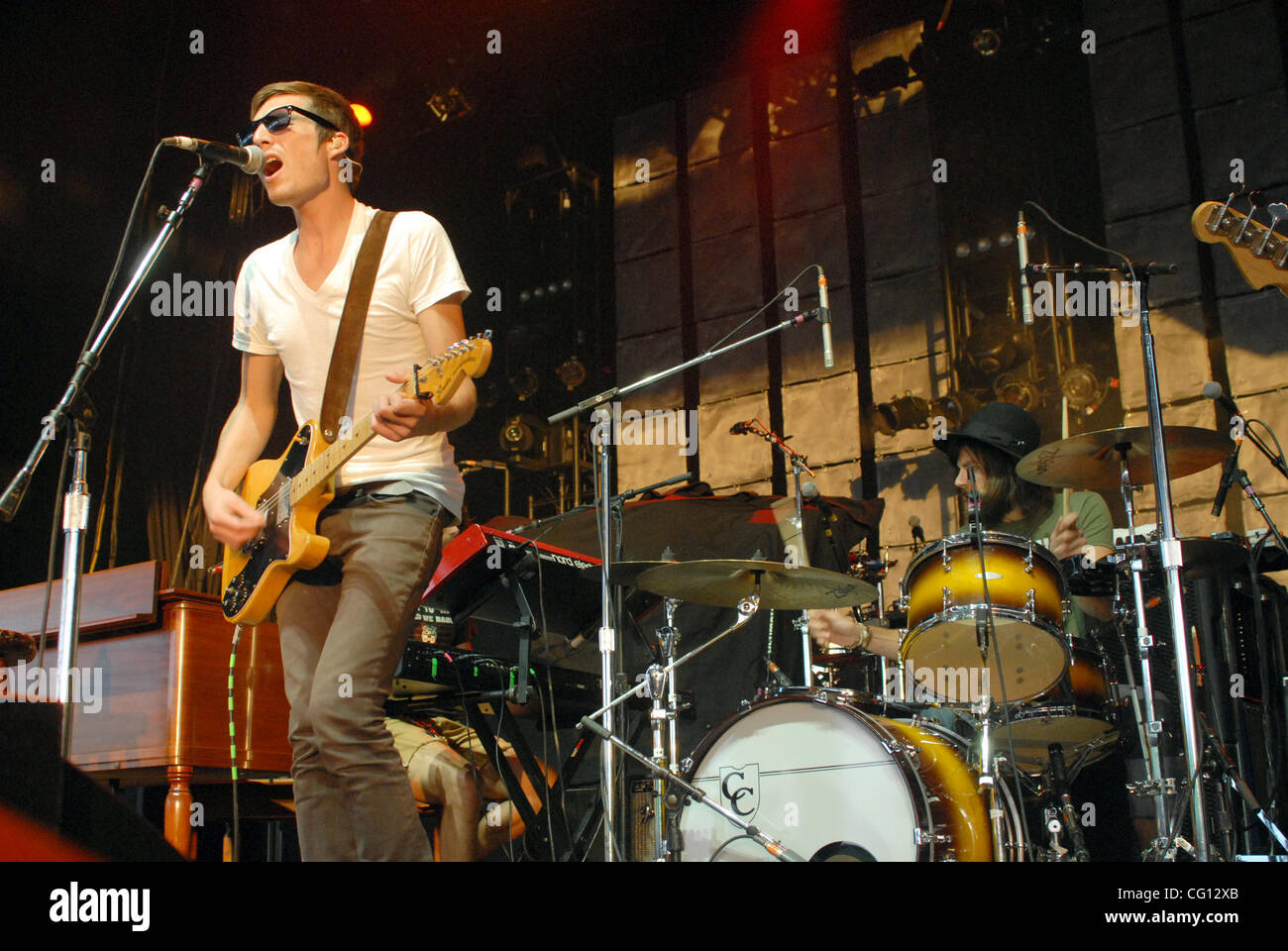 Jul. 22, 2007; Raleigh, NC USA; Singer DAN LAYUS and Drummer JUSTIN ...