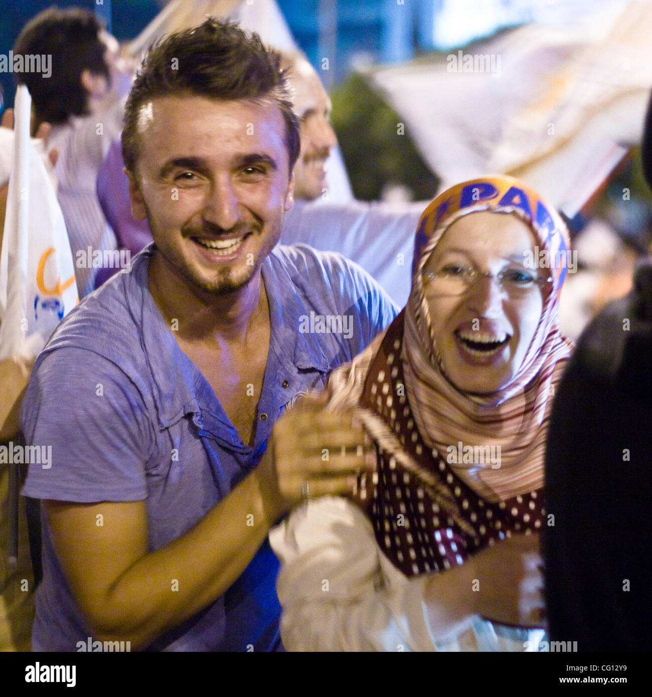 Supporters of Turkey's ruling AK Party celebrate at party headquarters ...