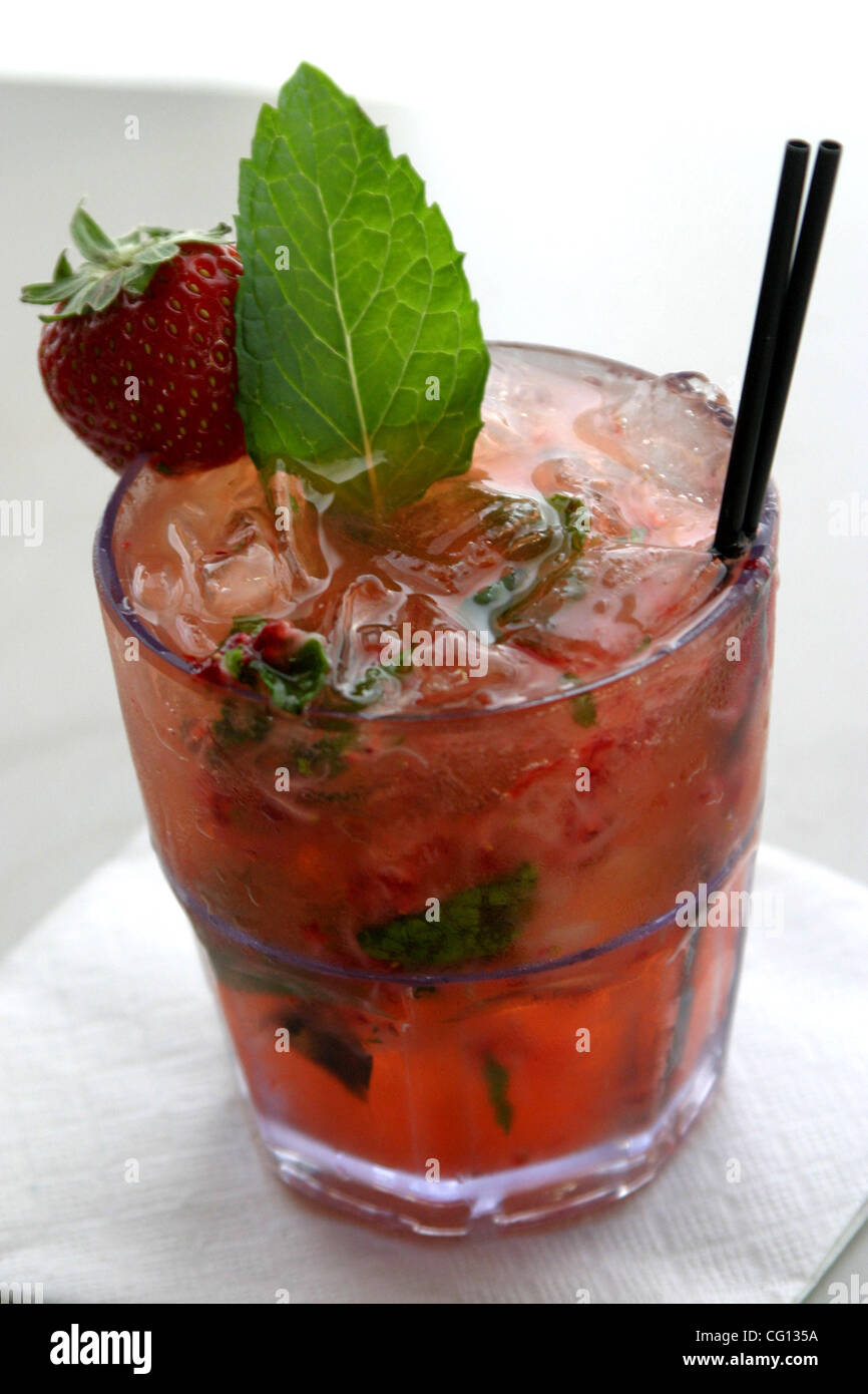 Mondrian hotel drink hi-res stock photography and images - Alamy