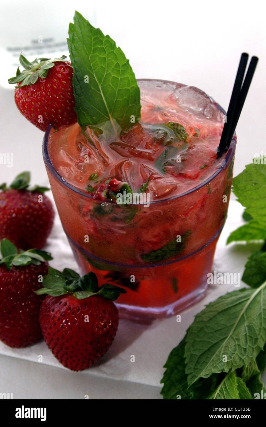 Mondrian hotel drink hi-res stock photography and images - Alamy