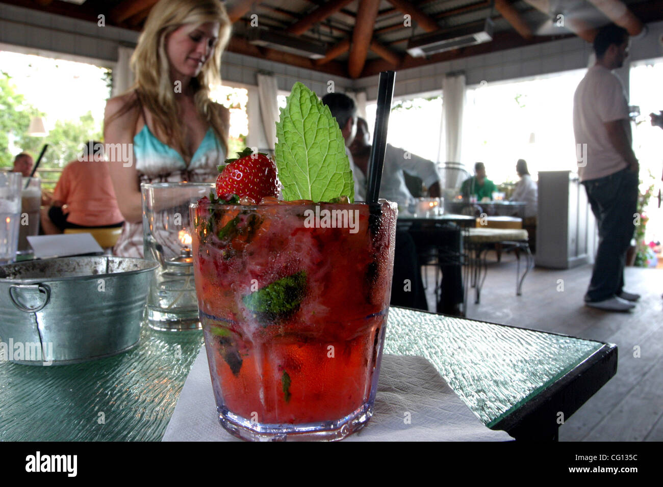 Mondrian hotel drink hi-res stock photography and images - Alamy