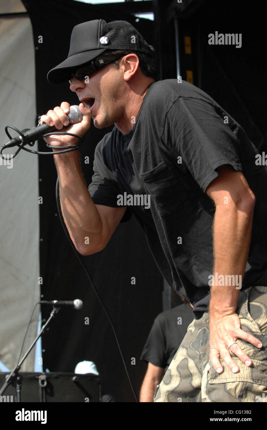 Pennywise jim hi-res stock photography and images - Alamy