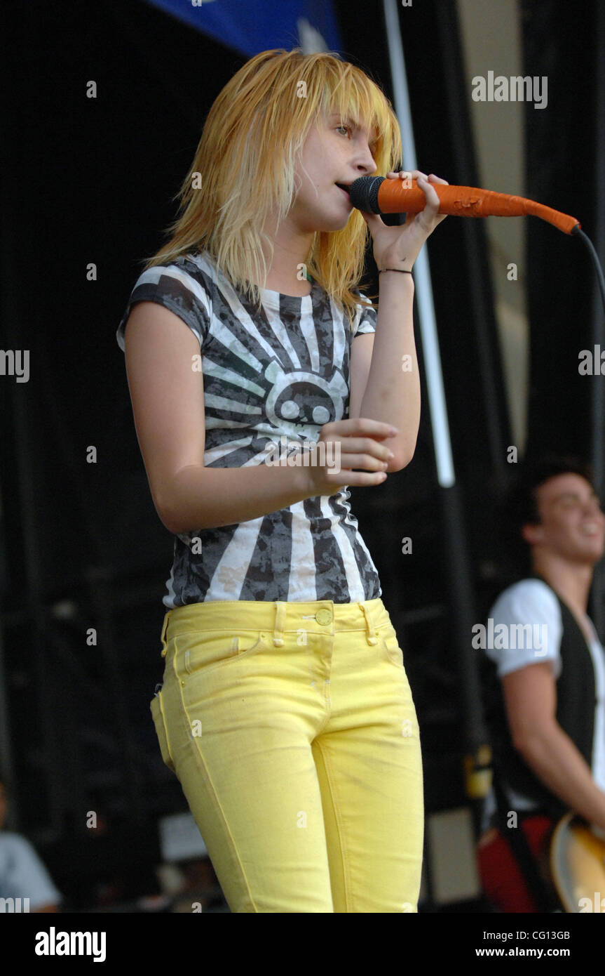 Jul. 23, 2007; Charlotte, NC USA; Singer HAYLEY WILLIAMS of the band ...