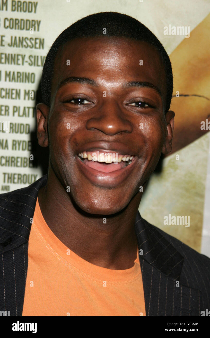Jul 23, 2007 - New York, NY, USA - Actor CEDRIC SAUNDERS at the New ...